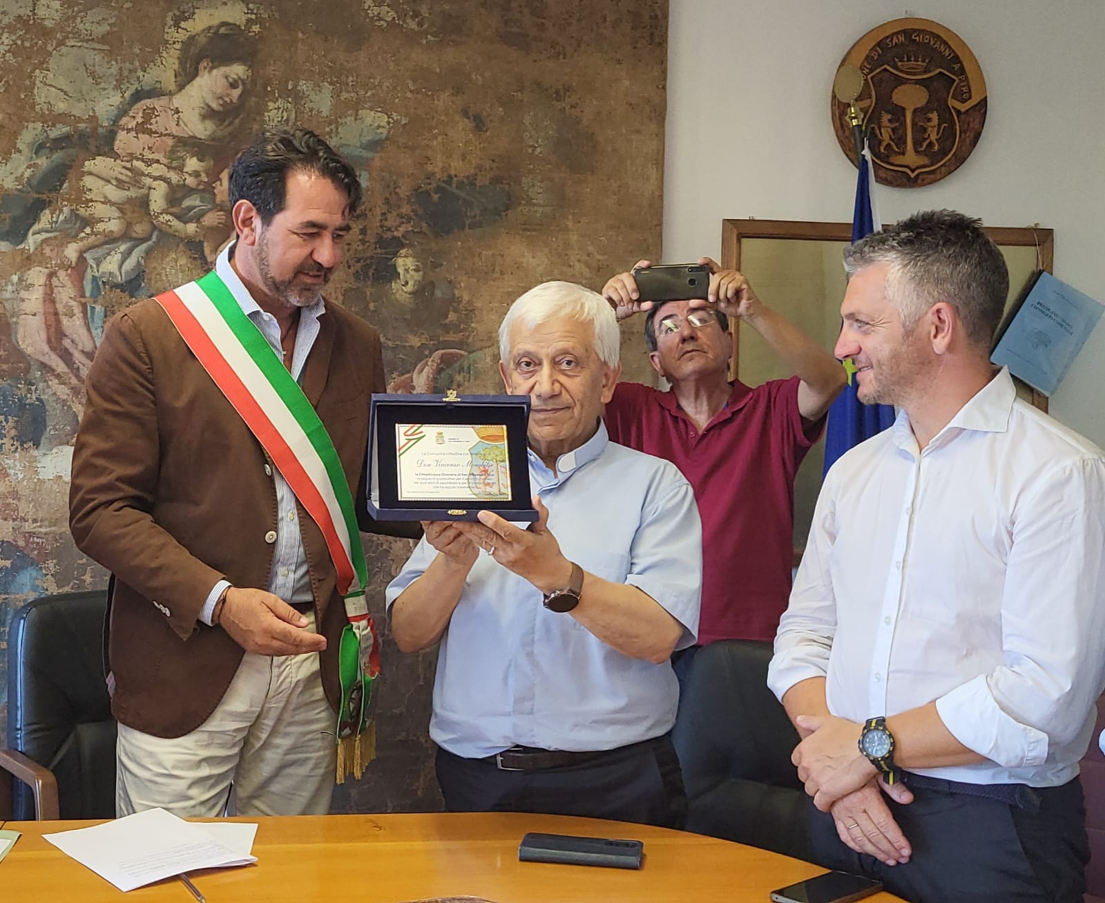 San Giovanni a Piro, cittadinanza onoraria per Don Enzo Morabito ...