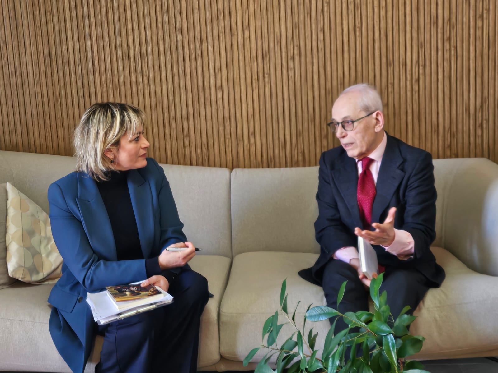 All’ora del caffè: ospite Carmelo Conte, autore de "Il brigante e il ...