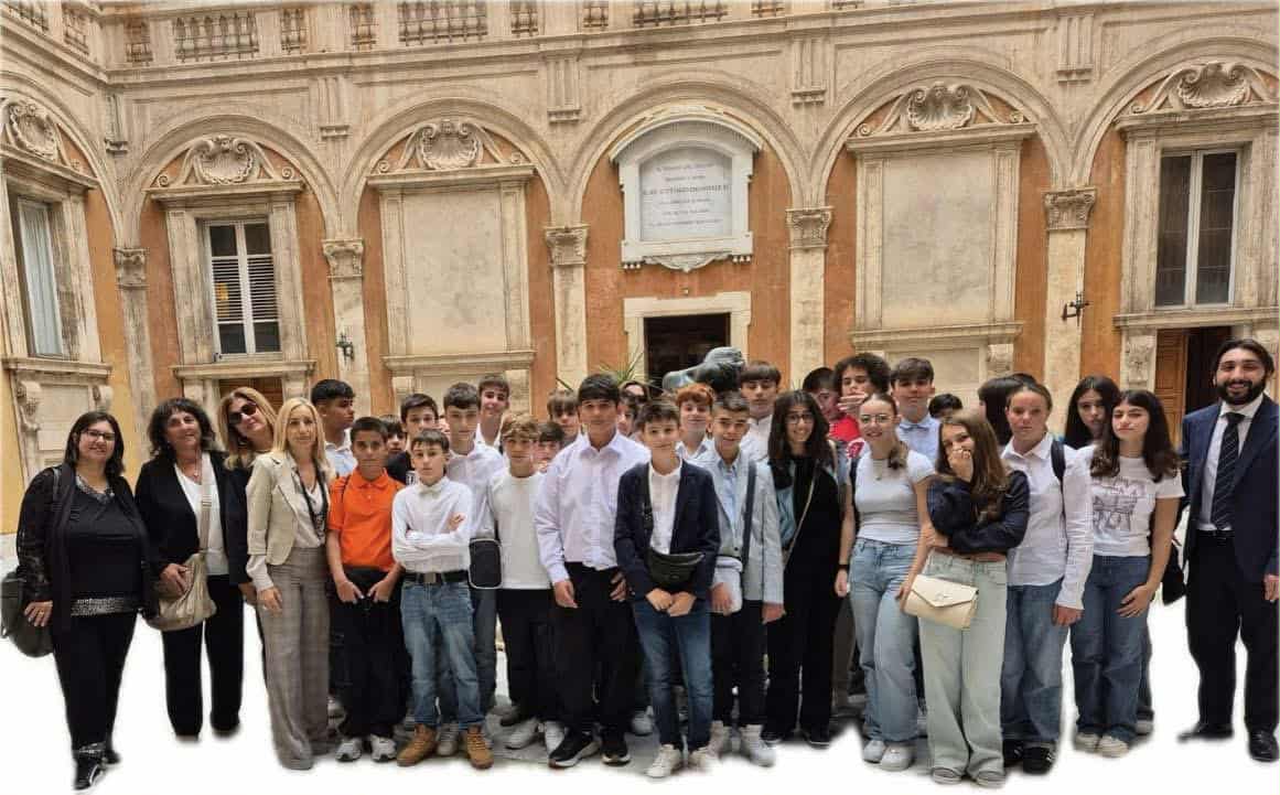 Gli studenti dell'Istituto "Ancel Keys" in visita al Senato e al ...